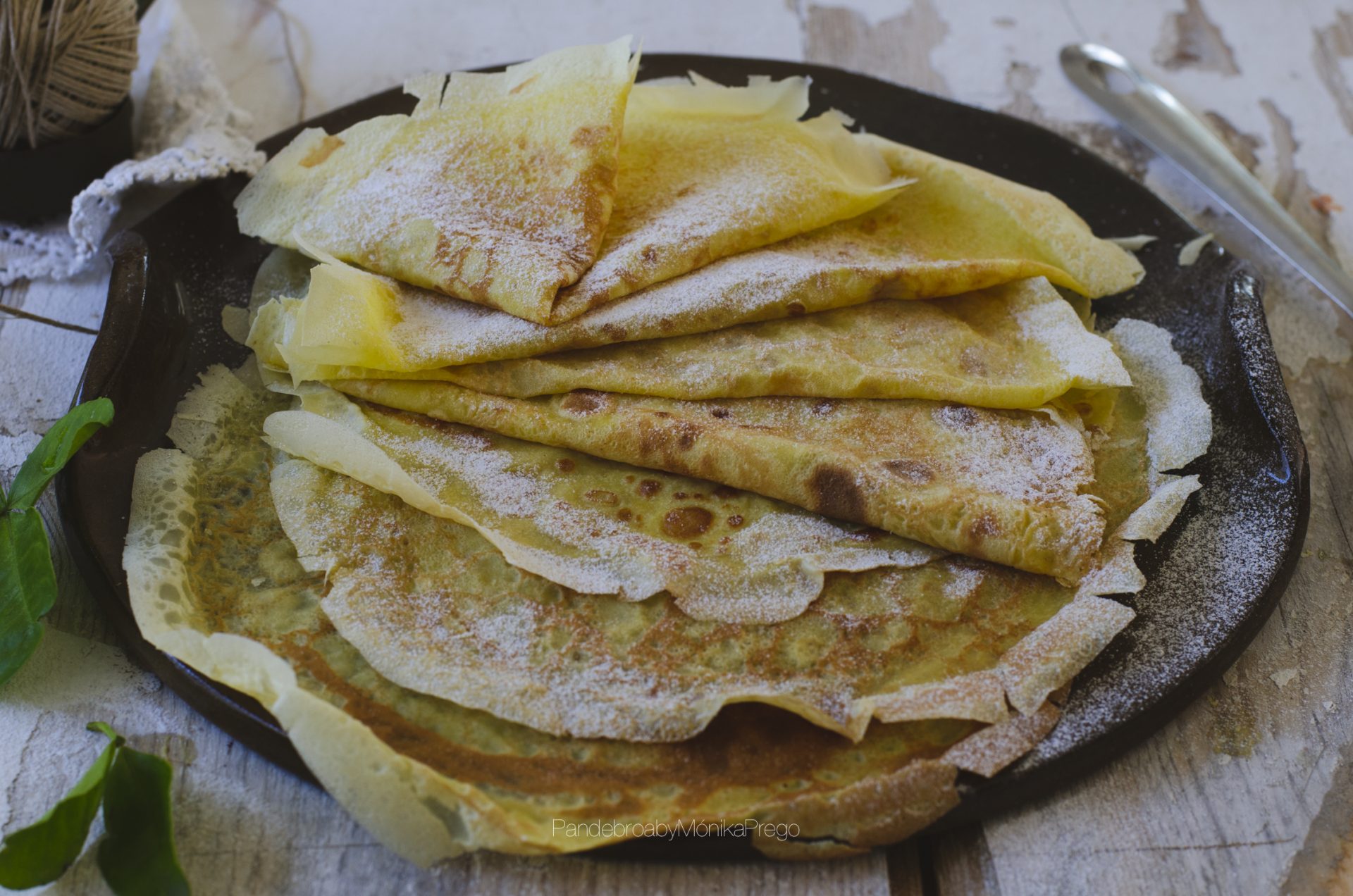 Filloas gallegas de leche con anís y limón. - Pandebroa
